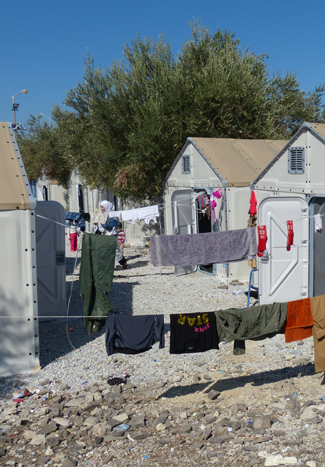 Managing the migration crisis? Undocumented migrants and refugees at ...